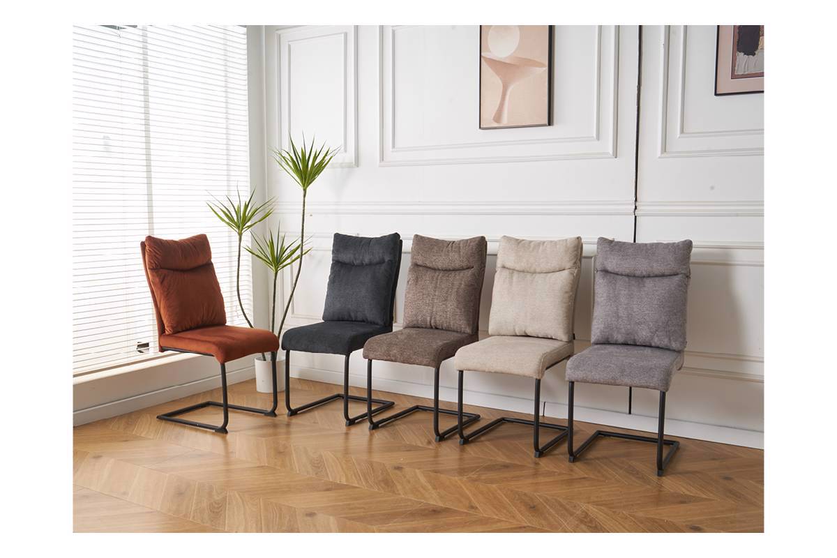 Taigaen. Sal spisestol, beige